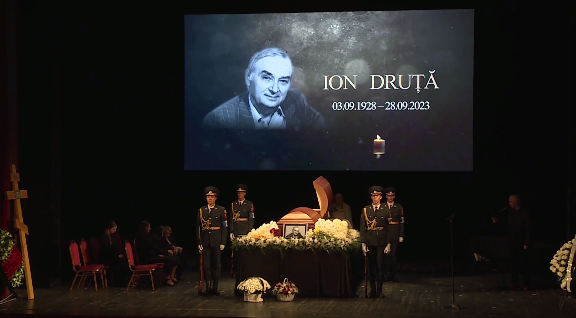 LIVE/ Drapelele coboară-n bernă. 2 octombrie - zi de doliu național ...