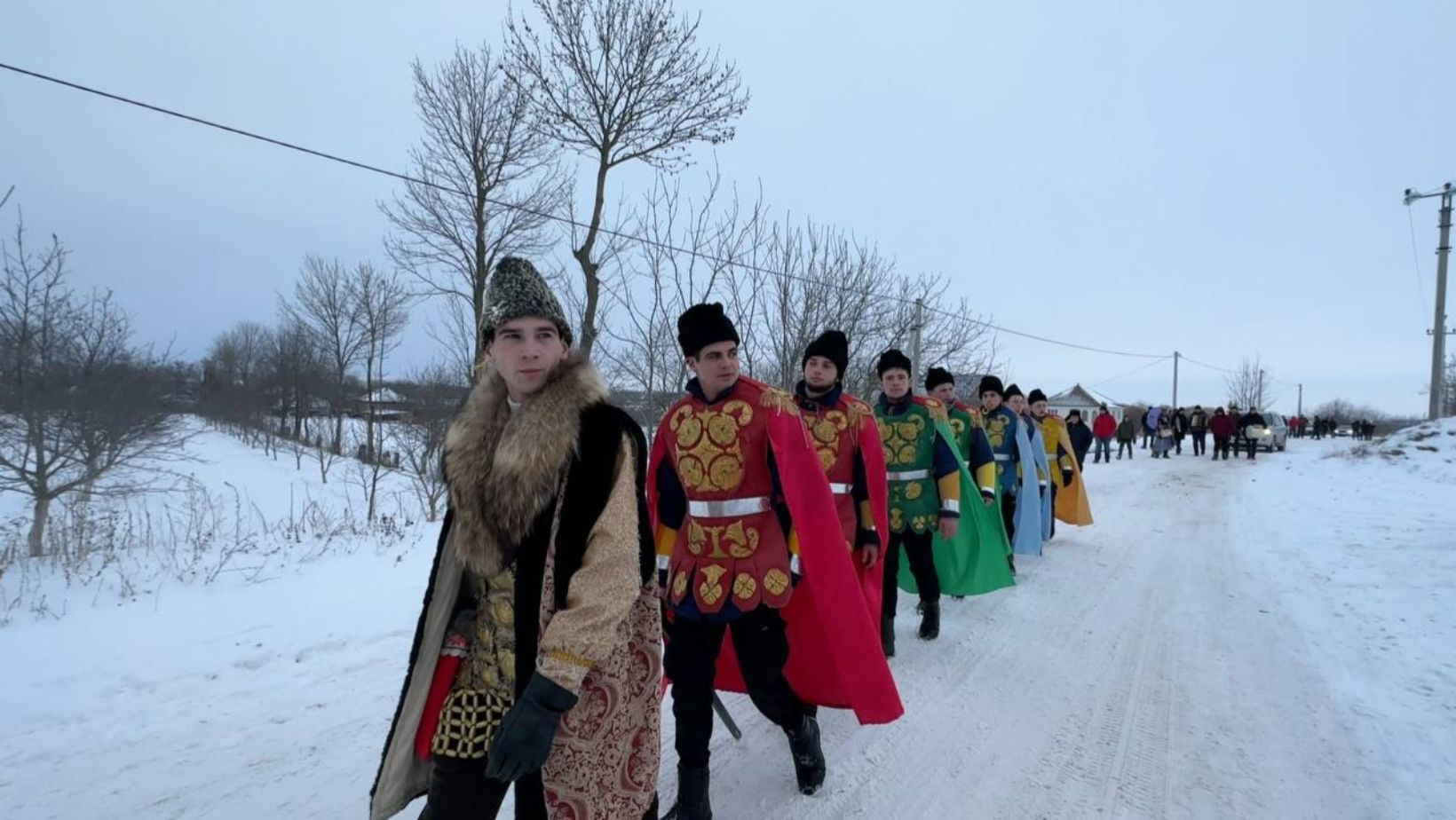 Frumoase tradiții de Anul Nou pe stil vechi. Cetele de urători au ...