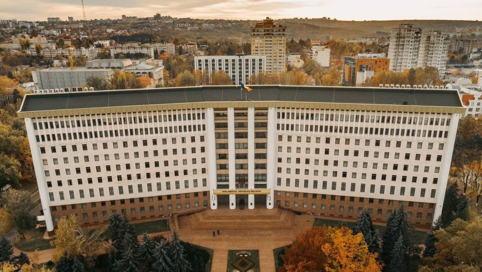 În Parlament au fost constituite 54 de grupuri de prietenie cu alte ...